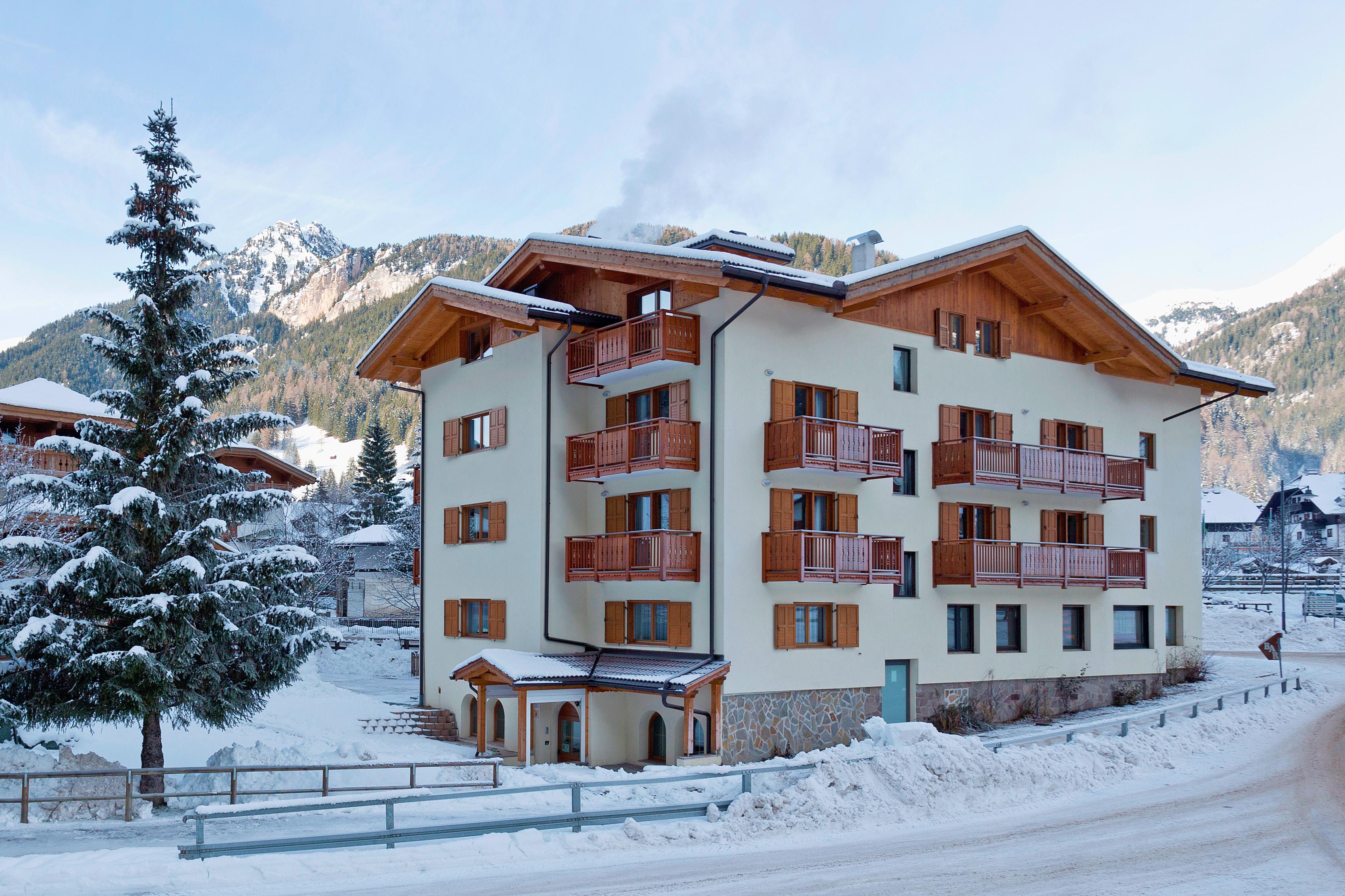 Hotel Sella Ronda & Dependence Serenella*** i Val di Fassa, Italien ...
